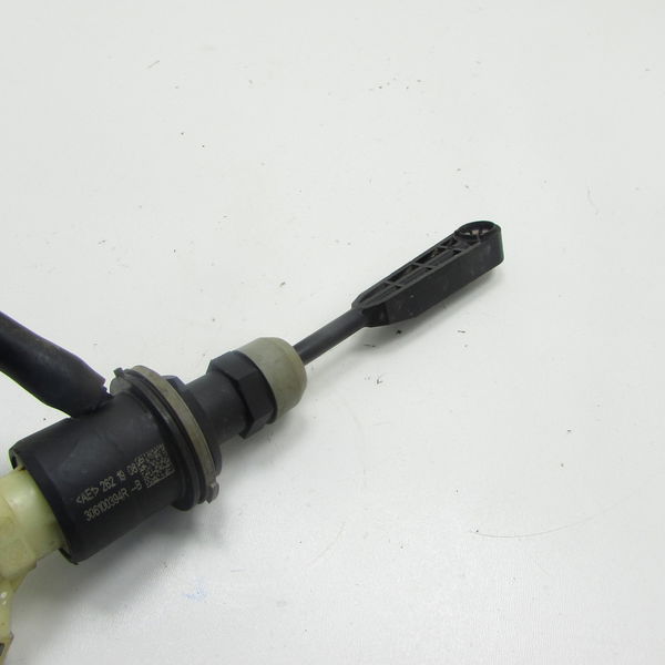 Atuador Pedal Da Embreagem Sandero Logan 2018 306100394r